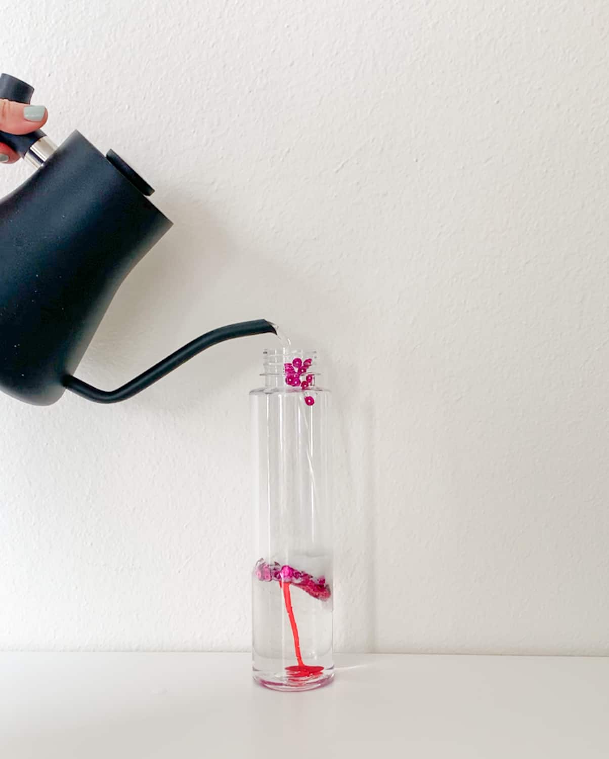 How to Make Glitter Sensory Bottles and Use Them as a Calming Tool ...